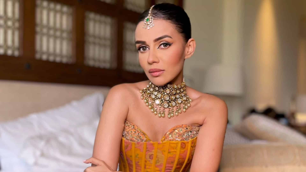 Komal Pandey Age, Biography, Boyfriend, Family, Net Worth and More Info ...