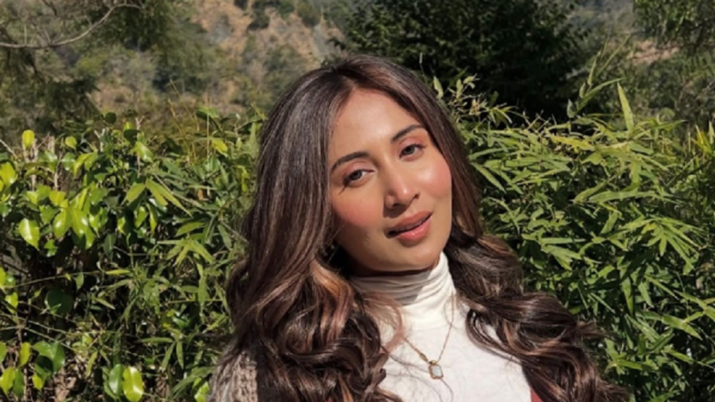 Shreya Kalra Age, Height, Boyfriend, Family, Shows, Net Worth and More ...