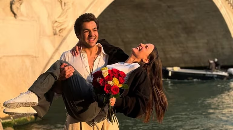 Elli AvrRam Age, Biography, Boyfriend, Movies, Net Worth and More Info ...