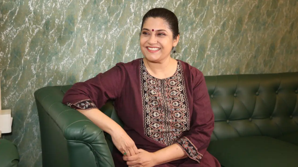 Renuka Shahane Age, Height, Biography, Shows, Husband, Net Worth & More ...